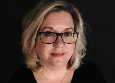 Kellie Brown – The Living Among the Dead – The Galway Review